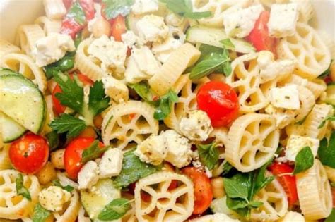 Easy Summer Pasta Salad Recipe 31 Daily