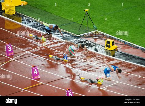 Mens Metres Semi Final Start London World Athletics Championship Stock Photo Alamy