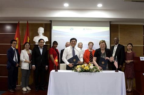 Trường Đại Học Quốc Tế Đại Học Quốc Gia Tphcm Và Đại Học Andrews Ký