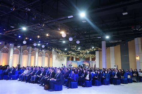 Vip76 Mn Хуульчид иргэдийн амьдралд тулгамдаж буй асуудлаар бодлогын хэлэлцүүлэг өрнүүлэв