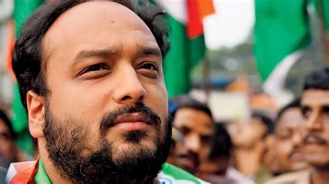 Baba Siddique Murder Case Zeeshan Siddique Meets Maharashtra Dy Cm
