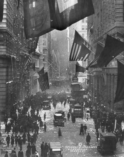 Wwi Armistice 1918 Ncelebrations On Wall Street In New York City