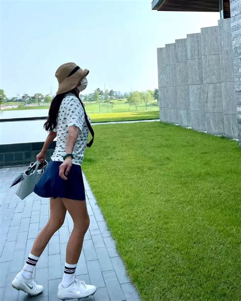 이혜영 12억 다리보험 각선미는 여전51세의 초미니스커트