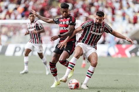 Escalação Do Fluminense Para O Jogo Contra O Flamengo ExplosÃo Tricolor