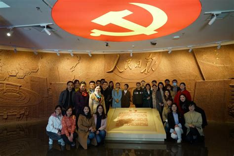 国家艺术基金管理中心与文化和旅游部信息中心联合开展“读党报忆党史 守初心担使命”主题党日活动国家艺术基金国家艺术基金管理中心与