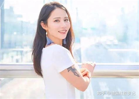 铃木凉美不走寻常路，转换各种角色样样出彩：令人惊掉下巴的异类 知乎
