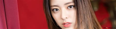 ITZY S Gorgeous Model Yuna 4K Wallpaper Download