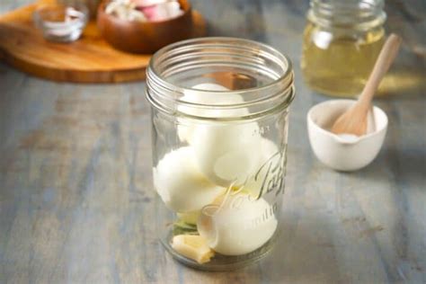Easy Pickled Eggs In The Kitch