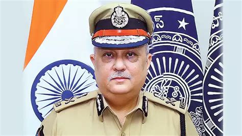 Ap News సైబర్ నేరాలకు పాల్పడే వారిపై పీడీ యాక్ట్ ఏపీ డీజీపీ హరీశ్