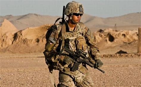 为什么美军士兵看起来那么酷帅 武器 中国军队 军队 新浪新闻