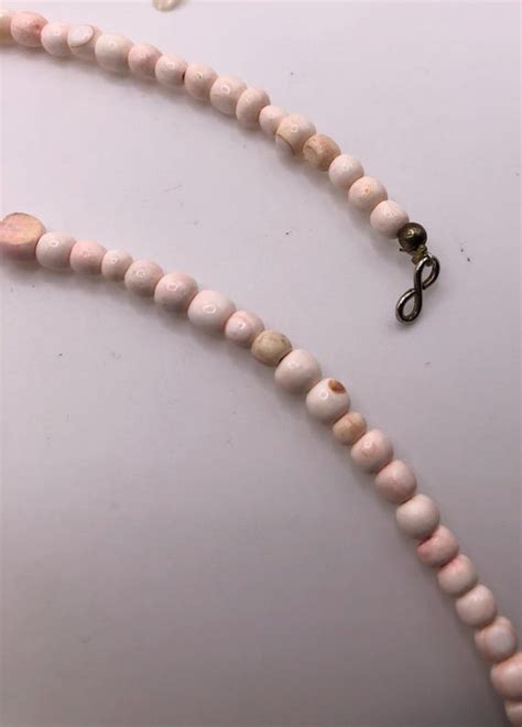 Vintage Pink And White Beaded Shell Statement Necklace Gem