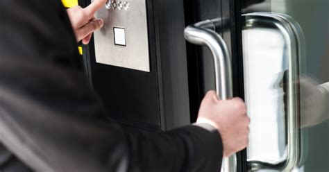 왜 무시해 女동료 집 20번 무단 침입한 남성 체포… 황당한 이유