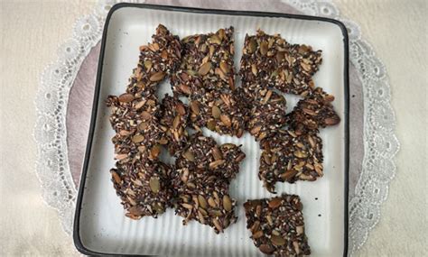 Seed Cracker Thedietxperts