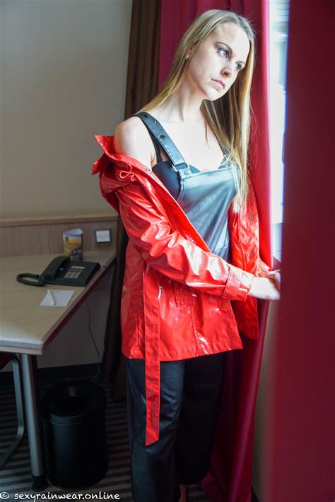 Sexyrainwear Online Red Mac Black Leather