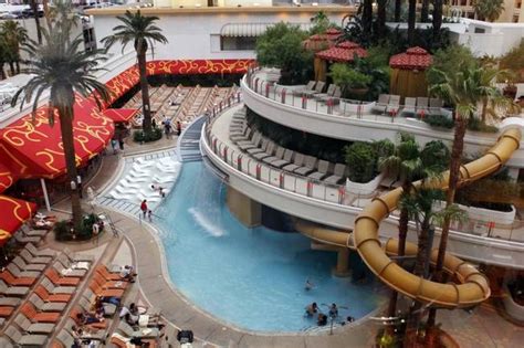 Gn Pool The Tank Golden Nugget Hotel Hotels And Resorts Dome Tent