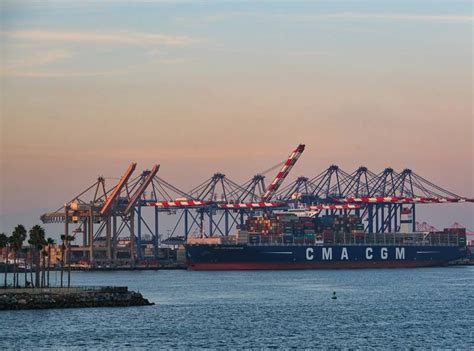 Feds Struggle To Address Supply Chain Capacity Issues