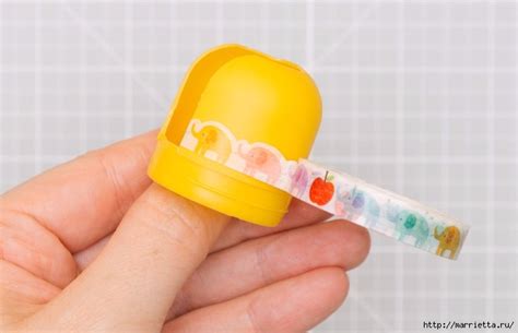 Подставочки для мобильного из киндер сюрпризов