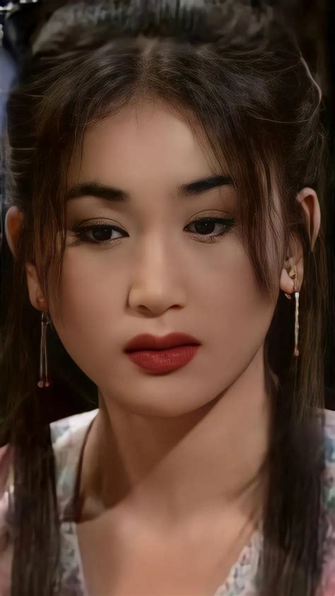 Hong Kong Acting Goddess Wen Bixia Looks Against The Sky Imedia