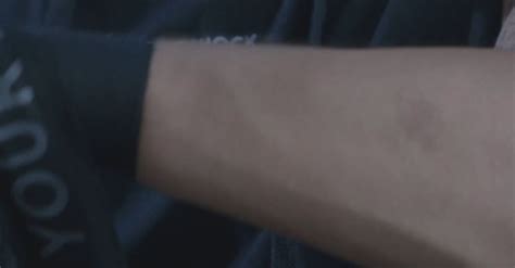 A Man Doing Hand Wraps · Free Stock Video