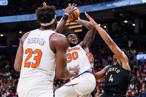 Julius Randle Has 32 Points Jalen Brunson Scores 26 And Knicks Beat