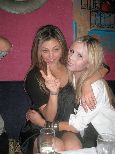 Pin By Gerry Mandering On Iconic And A Bit Problematic Phoebe Tonkin