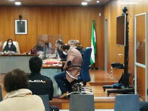 La mujer acusada de asesinar a su bebe reconoce que la dejó morir sola