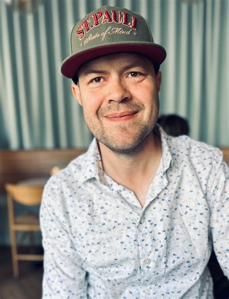 Om Nicki Wassmann Brøchner Lad Os Gå Foran