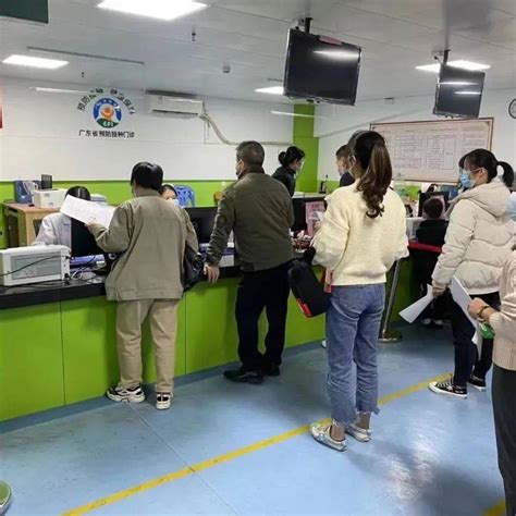 汕头市已有450万人完成新冠疫苗全程接种。疫情防控人员