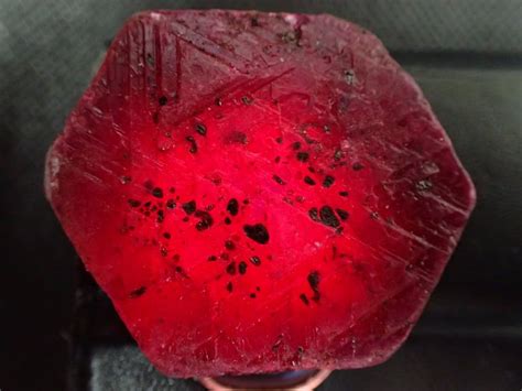 Very Nice Red Ruby â€‹â€‹rough 31165ct 4532Ã—4003Ã—1403 Mm 6233 G