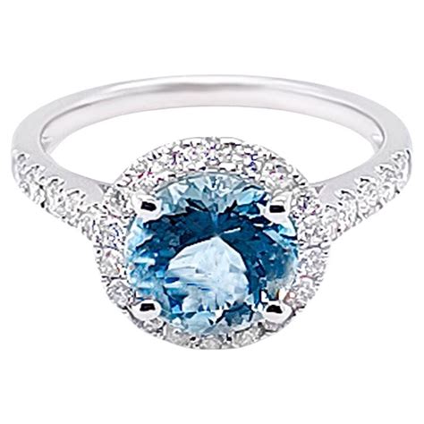 Important Aquamarine Ring With Diamonds 1342 Carats 14k White Gold For
