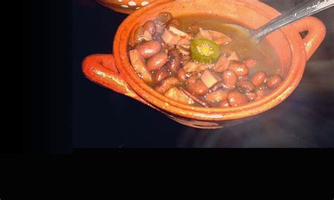 Frijoles Charros Cholucos