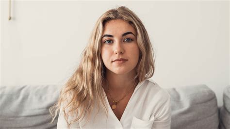 11 Behaviors That Seem Nice But Actually Scream Low Self Worth Yourtango