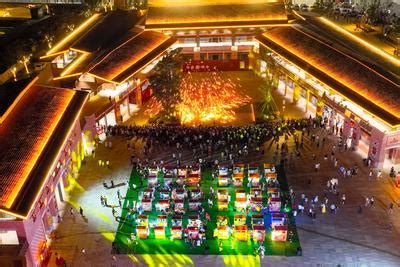 福建福清火树银花闪耀历史街区 人民图片网