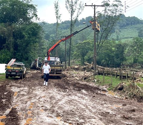Chuvas Intensas Provocam Alagamentos E Deslizamentos Em Municípios De