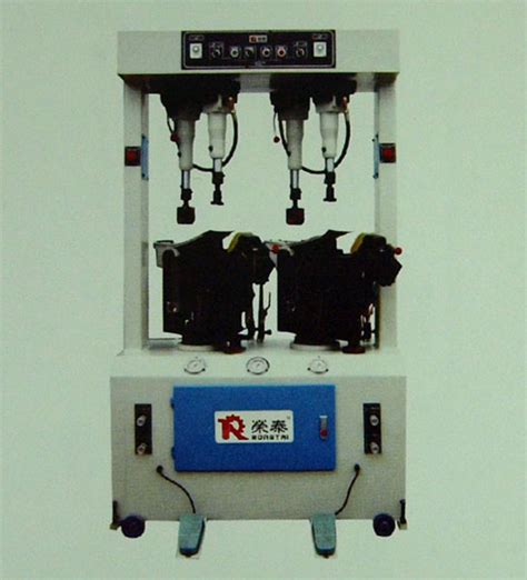 万用式压底机rt 302 广州鑫泰制鞋机械有限公司