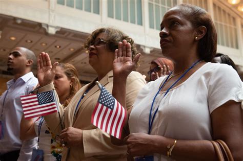 Programa Estatal De California Ayuda A Inmigrantes A Obtener Ciudadanía