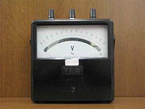 横河計測 2013 18 携帯用交流電圧計 中古計測器の販売・修理・買取と新品測定器販売【マルツ電波】