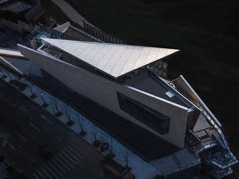 With One Sino Park Aoe Architects Brings Back Cavernous And