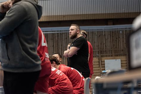 Anton Olofsson Om Starten Av Dm Och Inför Derbyt Fbc Lerum Innebandy
