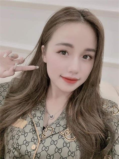 Ghim Của Moom Mít Trên Diễn Viên Ảnh Nhà Máy Nữ Thần Diễn Viên