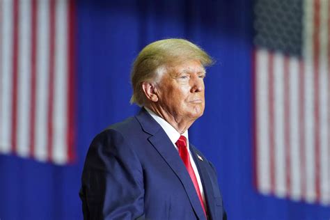 Дональд Трамп 2024 оны сонгуульд өрсөлдөхөө зарлалаа