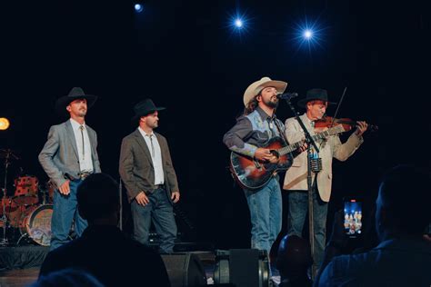 Ian Munsick Captivates Crowd With White Buffalo At His Sold Out Ryman