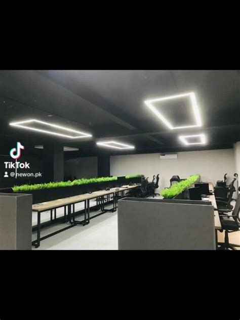 Suspended Rectangular Hanging Lights For Stylish Office Lighting