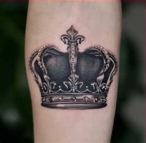 Crown Tattoos 60 Extraordinary Tattoo Designs For Men And Women