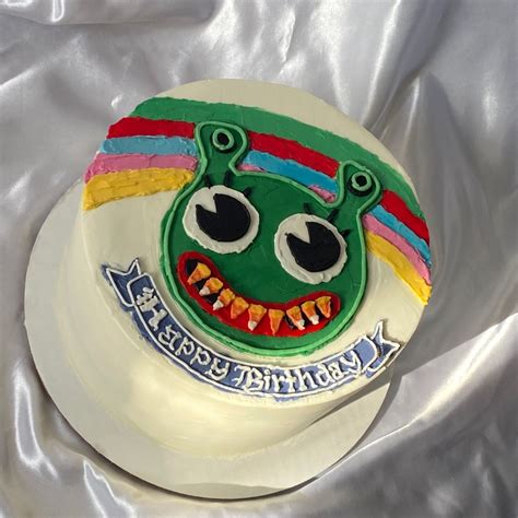 Shrek Cake