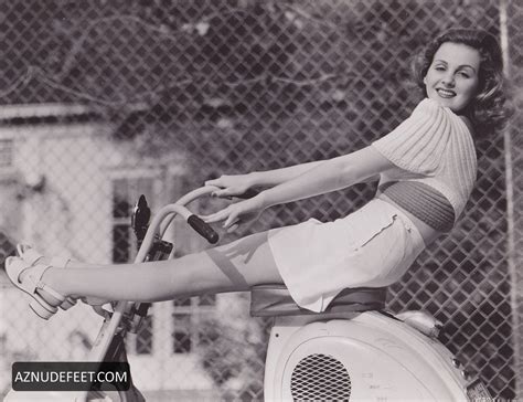 Constance Moore Feet Aznudefeet