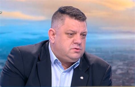 Атанас Зафиров Наблюдаваме надлъгване между първите и вторите в НС