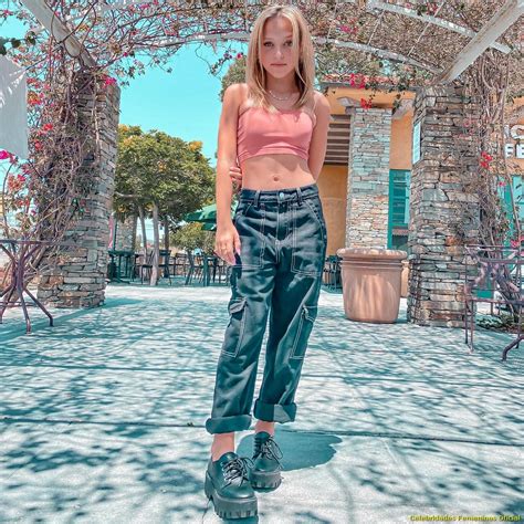 Celebridades Femeninas Oficial Lilliana Ketchman Esta Lindura Tiene