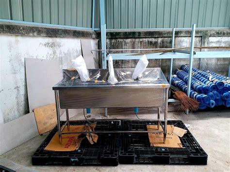 งานอ่างล้างจานสแตนเลส 1 หลุมยาว 3 หัวก๊อก สินค้าสั่งผลิต ขนาด 55x150x85