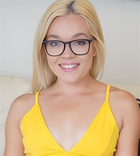 Katie Kush Actress Age Videos Photos Biography Boyfriend Wiki Height Weight And More